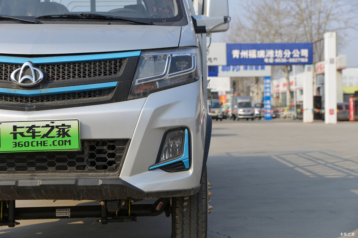 【图】长安跨越王X3 PLUS EV 舒适版 3.4T 3.8米单排纯电动仓栅式微卡56.67kWh_实拍图片_4011680_卡车之家