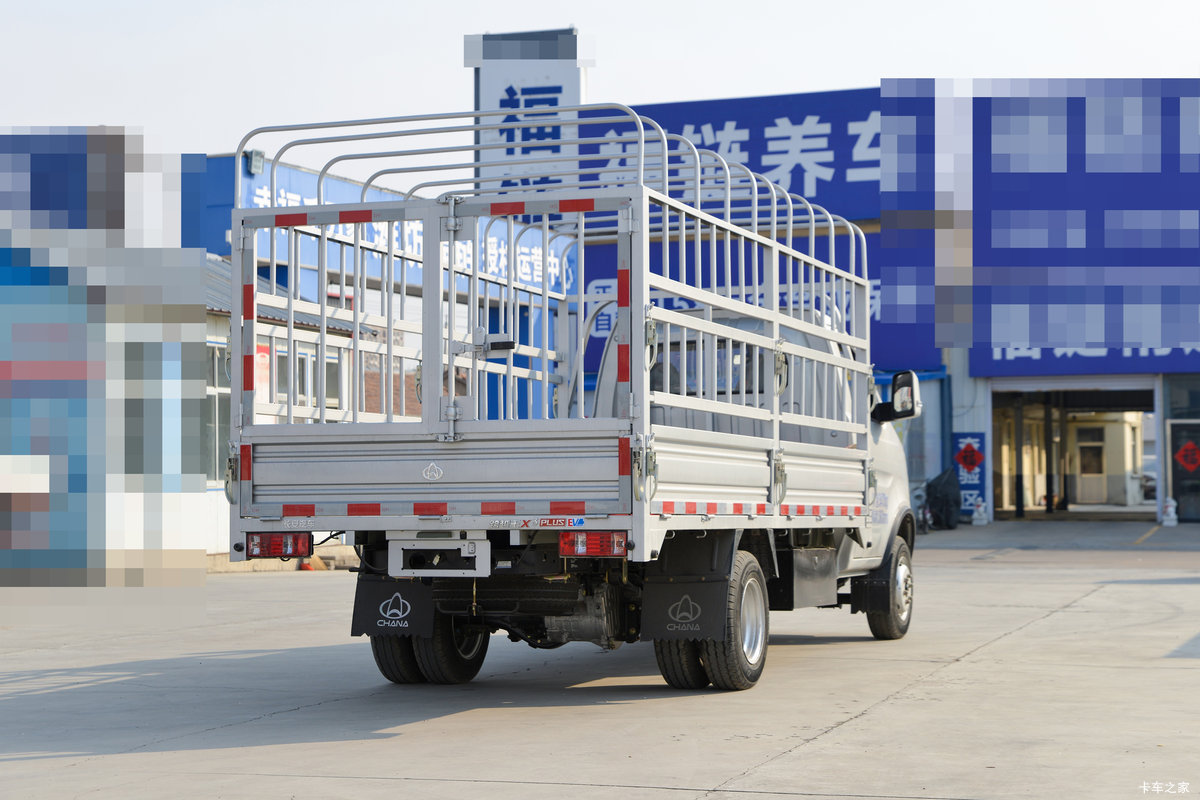 【图】长安跨越王X3 PLUS EV 舒适版 3.4T 3.8米单排纯电动仓栅式微卡56.67kWh_实拍图片_4011680_卡车之家