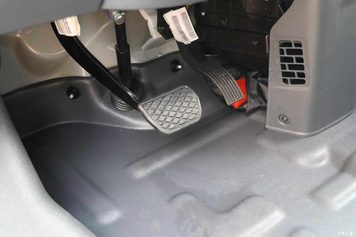 【图】远程 星享V6F 2025款 2.3T 4.845米 6座纯电动轻客 46.08kWh_实拍图片_4014742_卡车之家