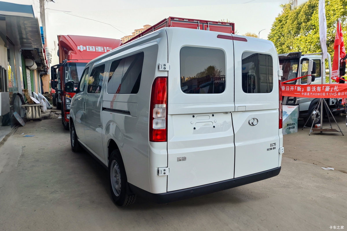 【图】瑞驰EC75 2025款 智行超充版先锋型巅峰Ⅰ 纯电动 6座轻客 52.16kWh_实拍图片_4018126_卡车之家