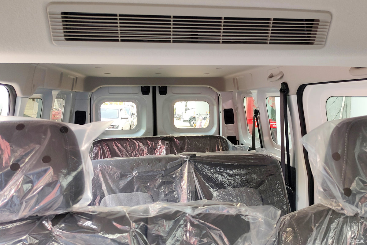 【图】瑞驰EC75 2025款 智行超充版先锋型巅峰Ⅰ 纯电动 6座轻客 52.16kWh_实拍图片_4018146_卡车之家