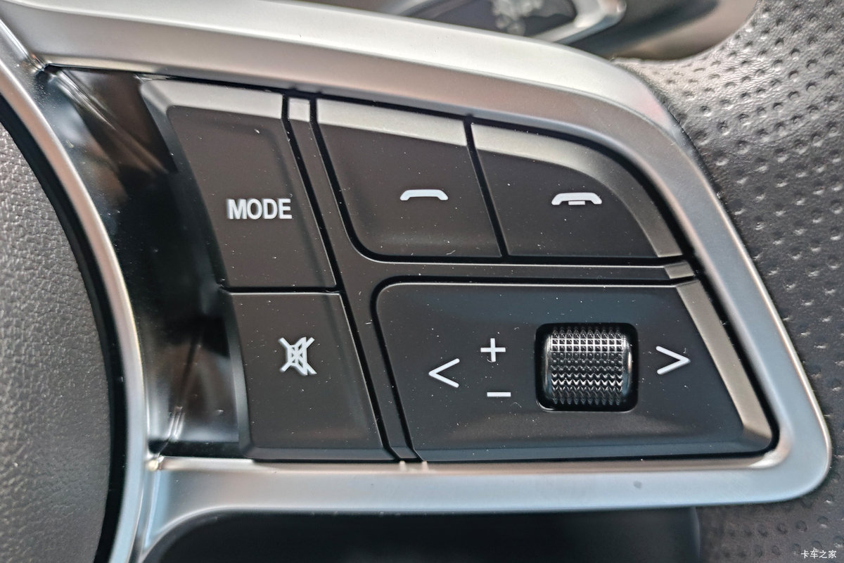 【图】瑞驰EC75 2025款 智行超充版先锋型巅峰Ⅰ 纯电动 6座轻客 52.16kWh_实拍图片_4018146_卡车之家