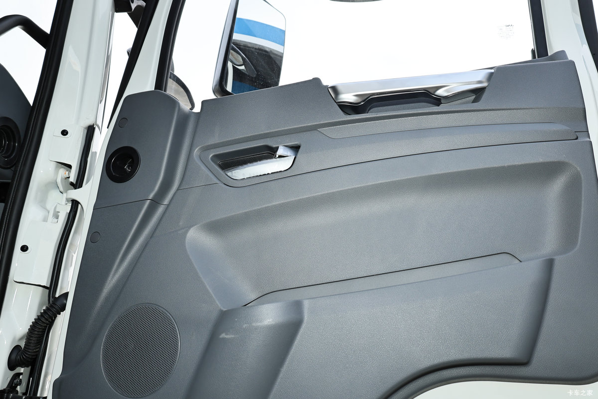 【图】江淮重卡格尔发A5L 4.5L柴油 240马力 4X2 法士特8档 10米厢式载货车_实拍图片_4033403_卡车之家