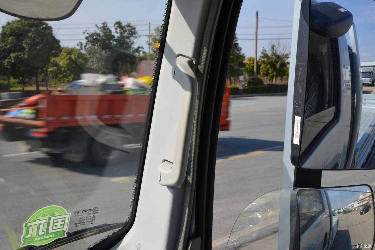 【图】中国重汽HOWO 统帅 145马力 4.15米单排栏板轻卡(星瑞6档)_实拍图片_4033980_卡车之家