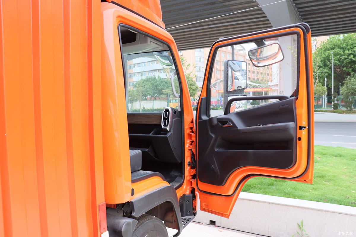 【图】开瑞汽车 零米 4.5T 4.2米单排纯电动厢式轻卡 宁德时代100.46kWh_实拍图片_4034397_卡车之家