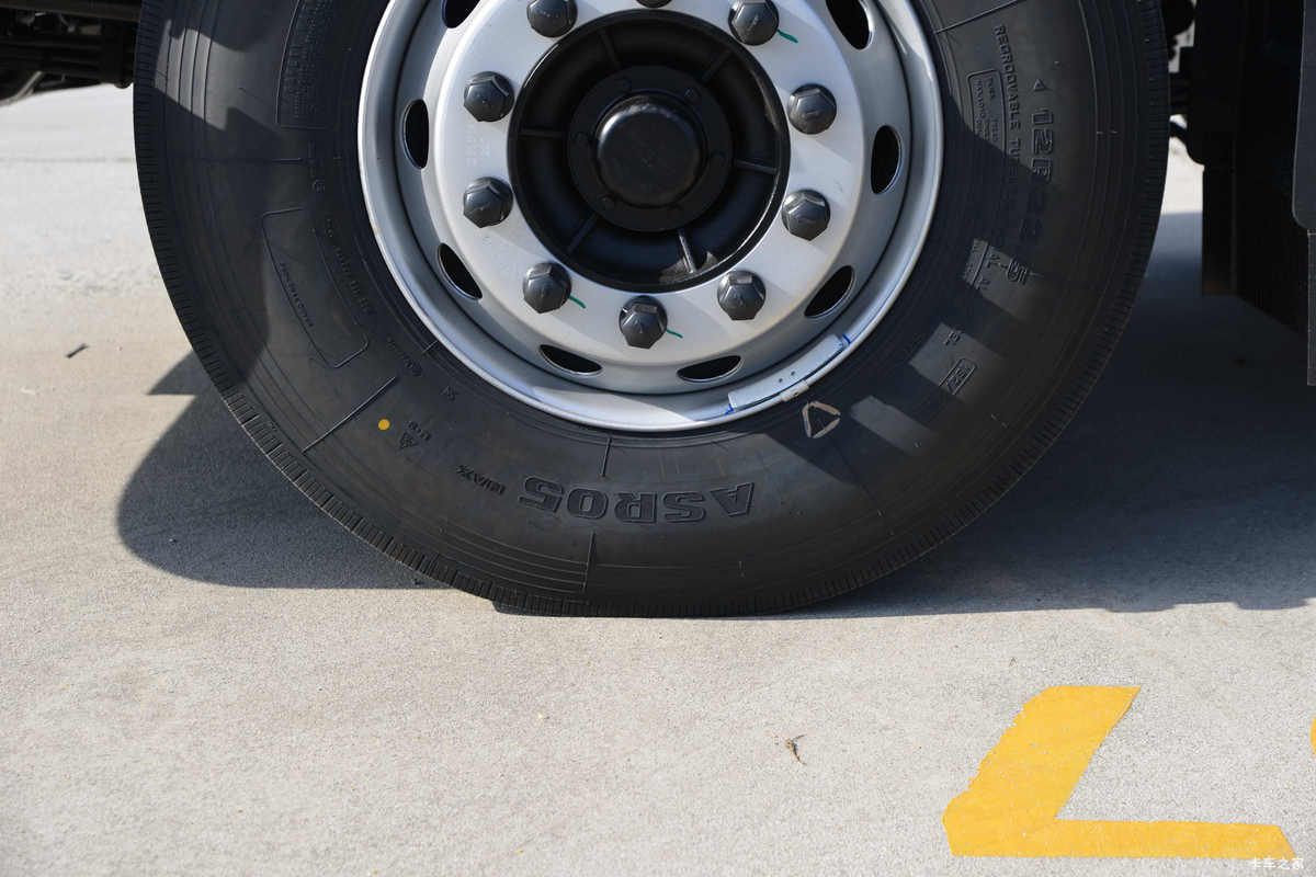 【图】东风商用车天龙KL 复合版 6X4 纯电动牵引车 宁德时代282kWh_实拍图片_4043972_卡车之家