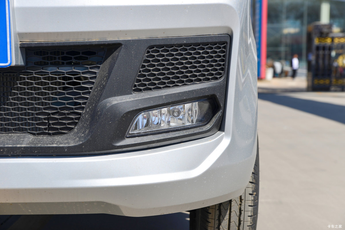 【图】长安跨越王X1 1.3L 汽油 91马力 2.615米单排栏板微卡_实拍图片_4049906_卡车之家