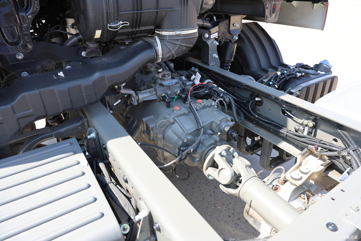 【图】重汽豪沃HOWO TX7 PRO 高效版 6.9L柴油 290马力 4X2 中国重汽8档 9.6米厢式载货车_实拍图片_4053923_卡车之家