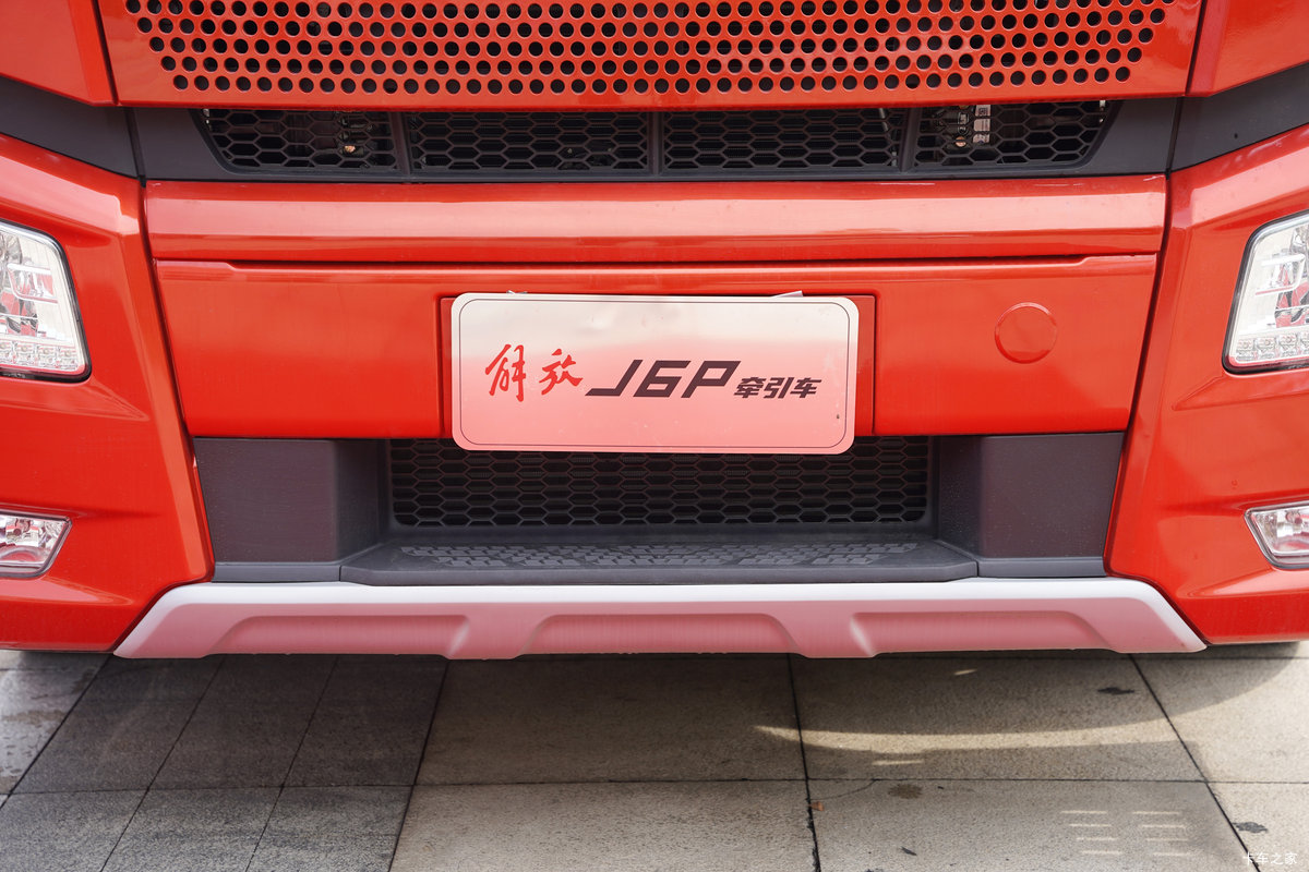 【图】解放J6P 2025款 经典版 480马力 6X4 LNG牵引车(液缓)_实拍图片_4055479_卡车之家