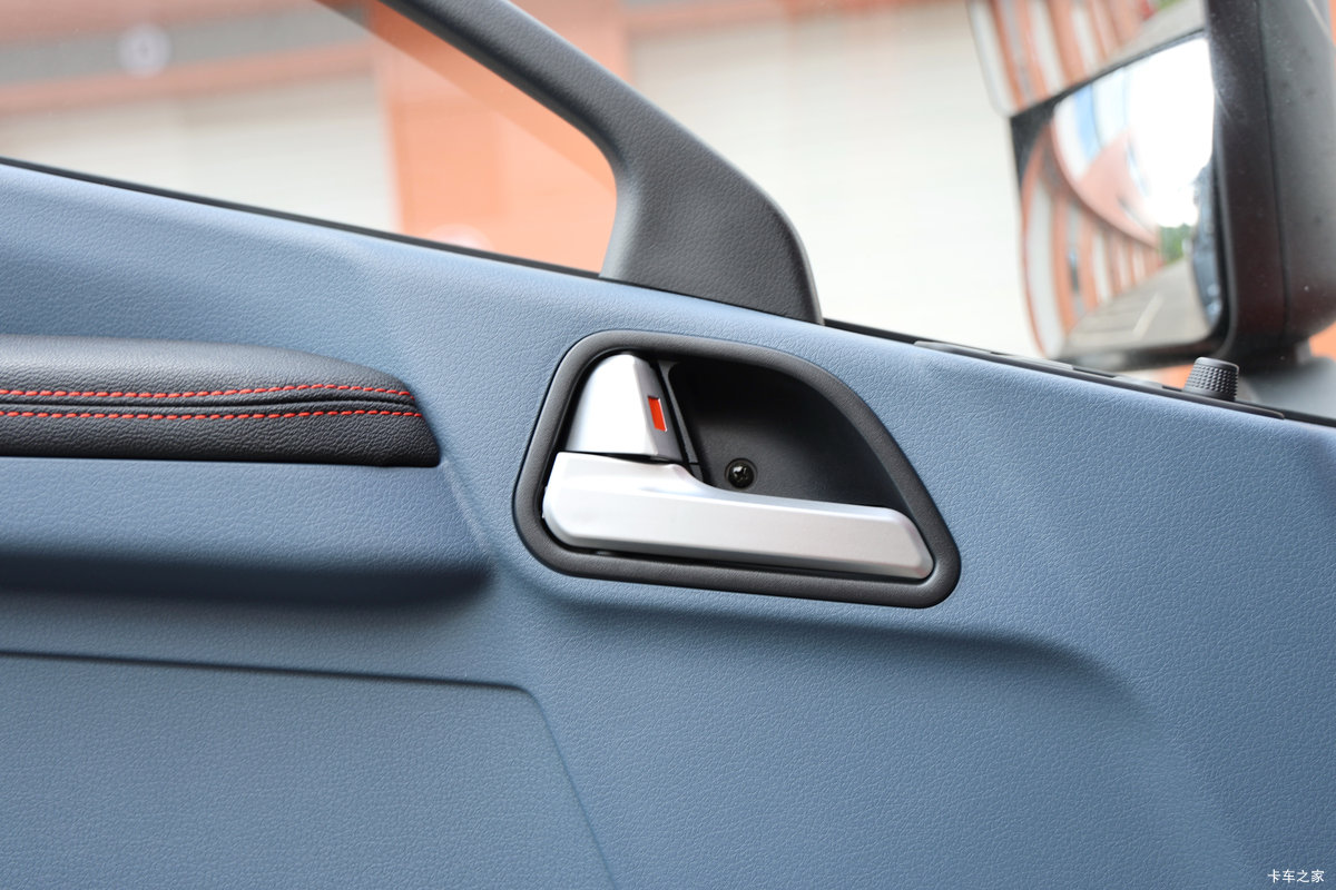 【图】解放JK6 5.2L柴油 260马力 4X2 法士特8档 9.78米厢式载货车_实拍图片_4059893_卡车之家