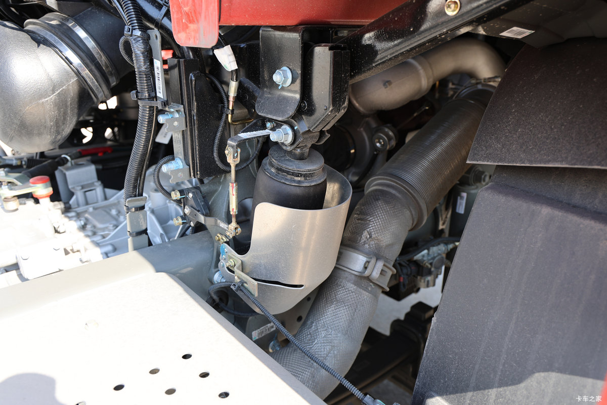 【图】重汽豪沃HOWO TX7 PRO 11.1L柴油 460马力 6X4 中国重汽12档 牵引车_实拍图片_4062757_卡车之家