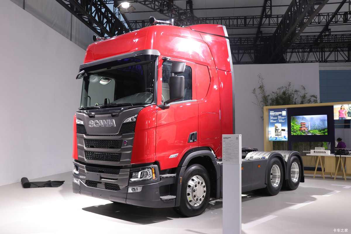 【图】斯堪尼亚新500R 东方赤焰版 12.7L柴油 500马力 6X2R 斯堪尼亚14档 AMT自动档 牵引车_实拍图片_4070398_卡车之家