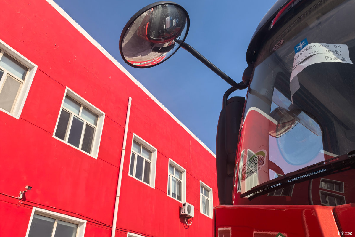 【图】解放J6P 经典版 13.2L LNG 530马力 6X4 一汽解放12档 高顶 牵引车_实拍图片_4085913_卡车之家