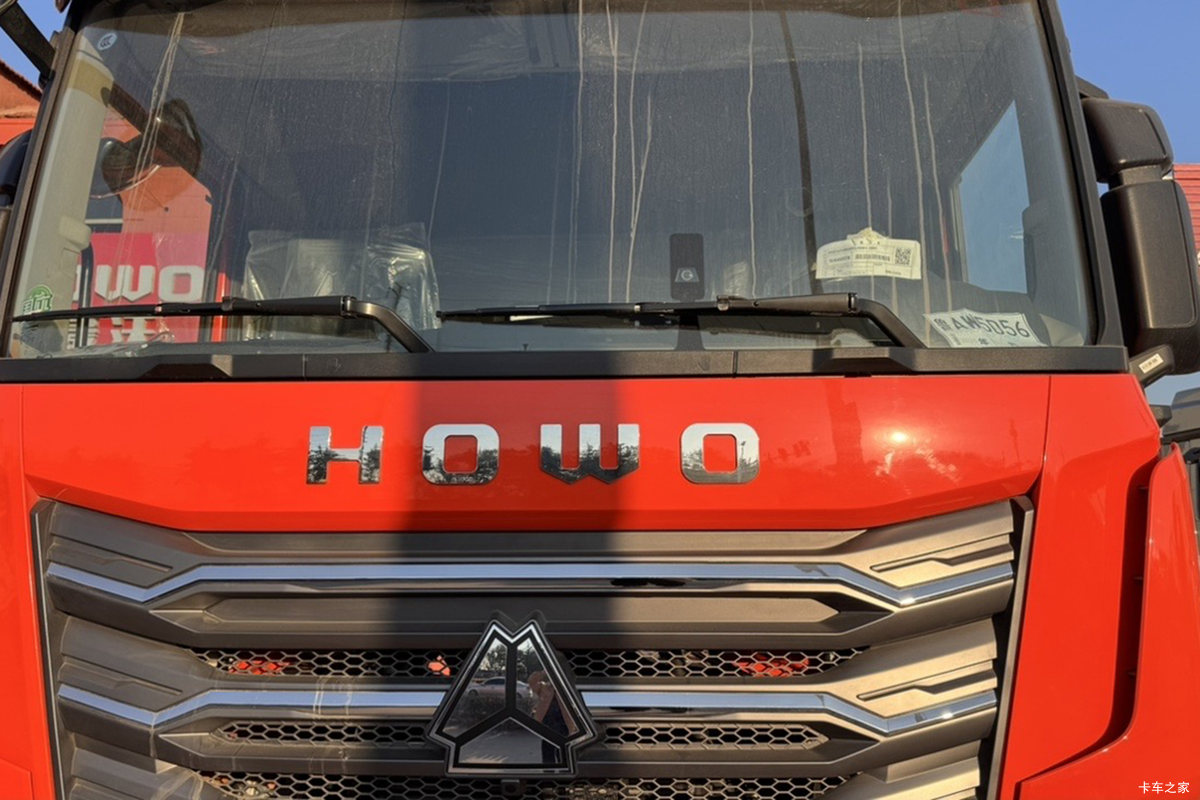 【图】重汽豪沃 HOWO TS7 350马力 4X2 9.55米冷藏车_实拍图片_4104014_卡车之家