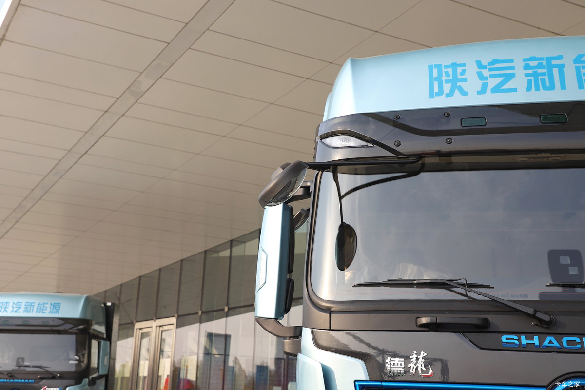 【图】陕汽德龙X5000E 6X4 纯电动牵引车 欣旺达465.99kWh_实拍图片_4114142_卡车之家