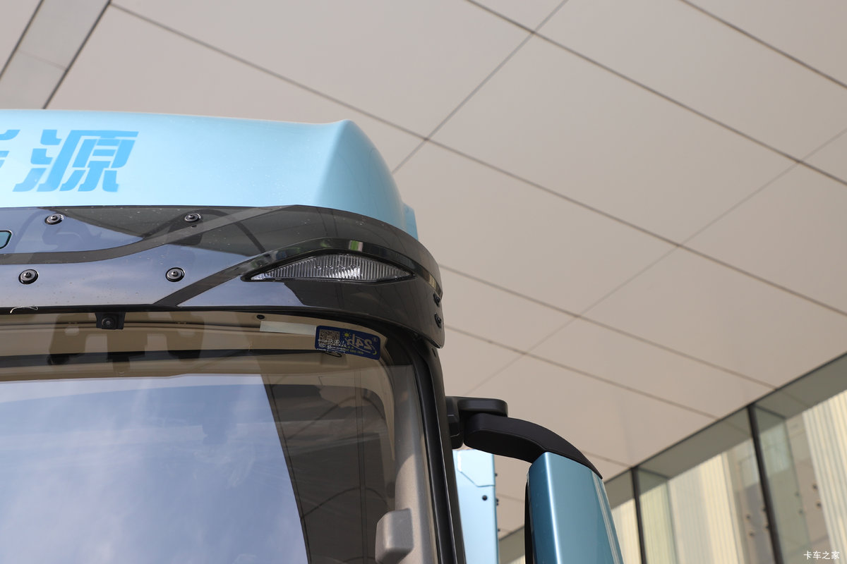 【图】陕汽德龙X5000E 6X4 纯电动牵引车 欣旺达465.99kWh_实拍图片_4114142_卡车之家