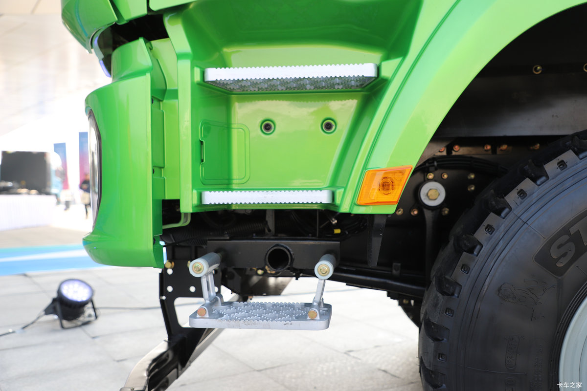 【图】陕汽德龙X5000E 6X4 纯电动自卸车 400kWh_实拍图片_4115204_卡车之家