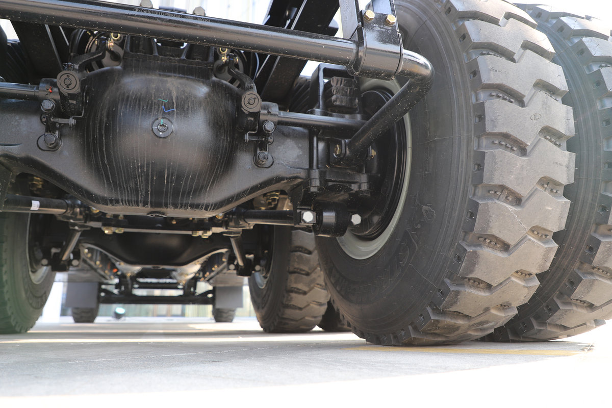 【图】陕汽德龙X5000E 6X4 纯电动自卸车 400kWh_实拍图片_4115253_卡车之家