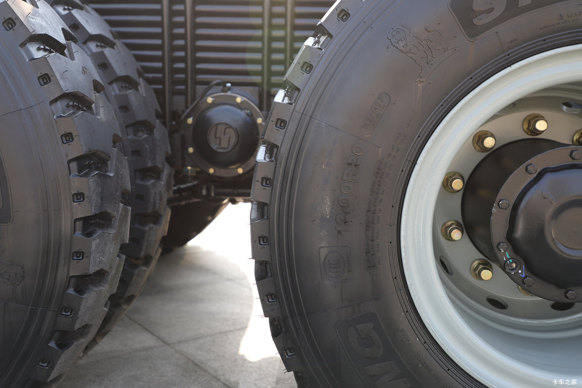 【图】陕汽德龙X5000E 6X4 纯电动自卸车 400kWh_实拍图片_4115294_卡车之家