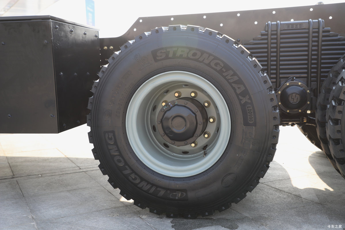 【图】陕汽德龙X5000E 6X4 纯电动自卸车 400kWh_实拍图片_4115279_卡车之家