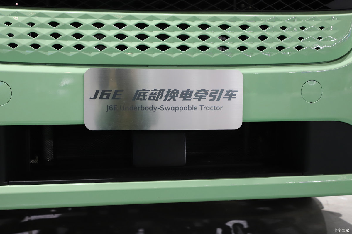 【图】解放J6E 4X2 换电式纯电动牵引车 宁德时代512kWh_实拍图片_4131930_卡车之家