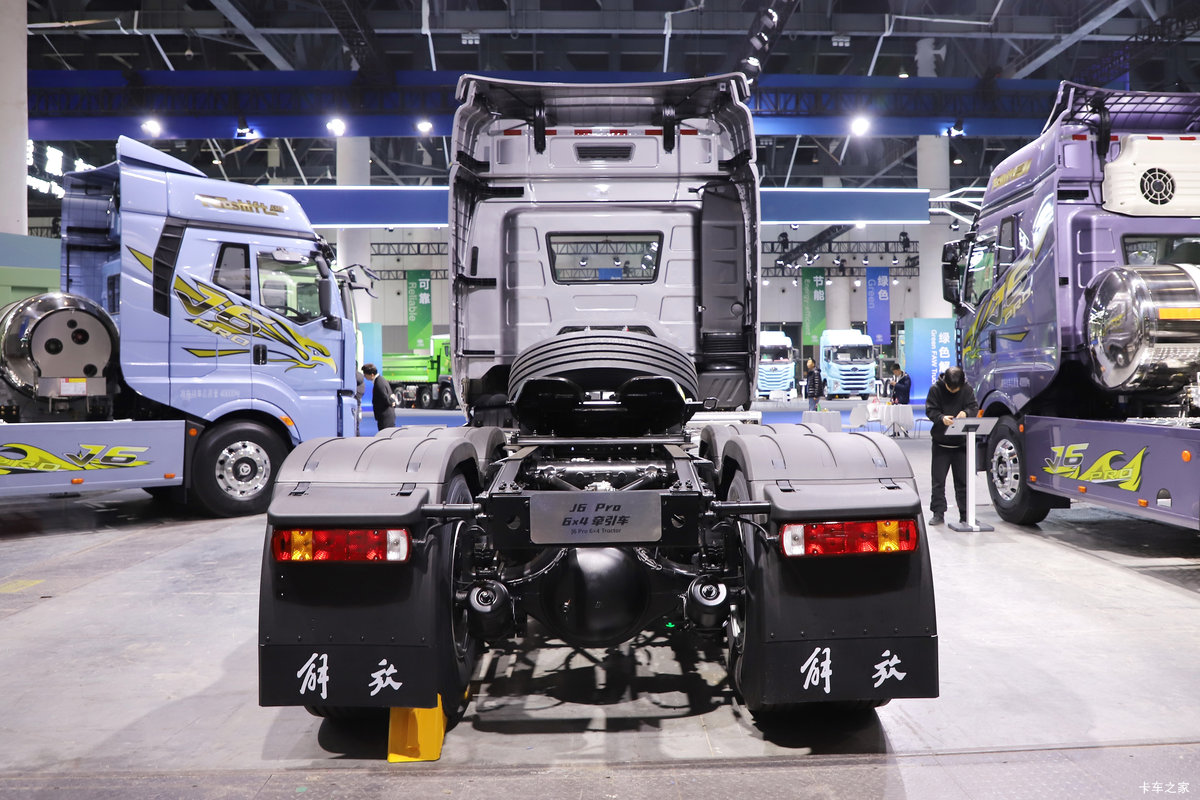 【图】一汽解放J6 PRO LNG 580马力 6X4 牵引车_实拍图片_4132181_卡车之家