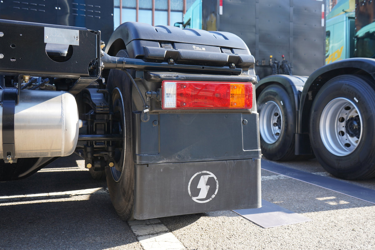 【图】质子汽车帝江Re 6X4 燃料电池牵引车 263kWh_实拍图片_4147258_卡车之家